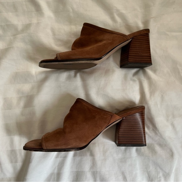 Naturalizer | Shoes | Naturalizer Camel Suede Block Heel Mule | Poshmark